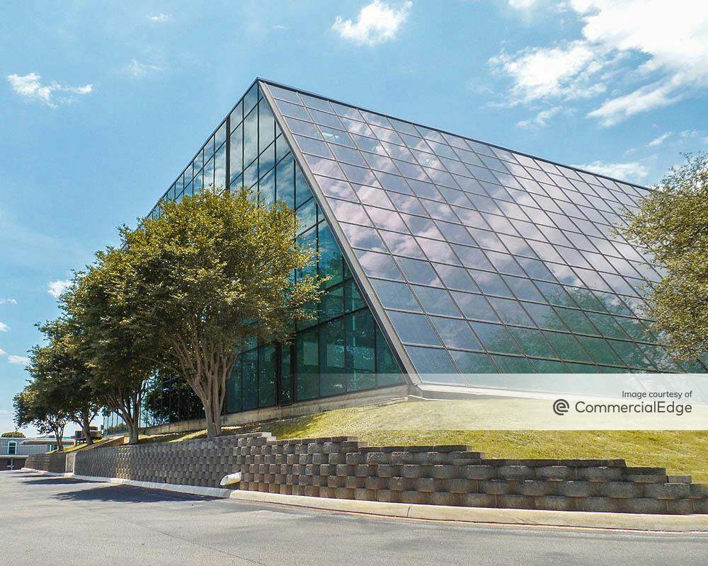 Century Building - 84 NE Loop 410, San Antonio, TX | Office Space