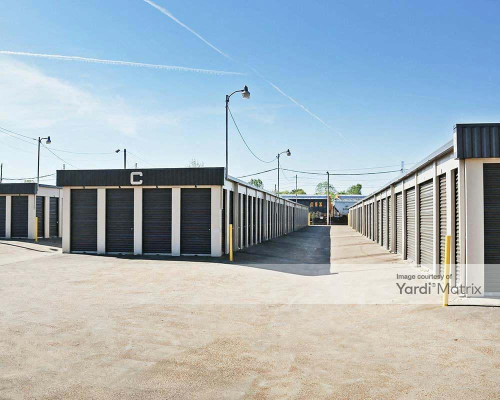 Midtown Mini Storage - 1449 Lamar Avenue, Memphis – RentCafe
