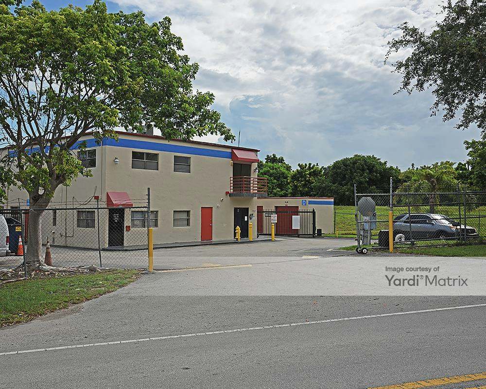 1st Choice Storage - 6959 North Waterway Drive, Miami – RENTCafé