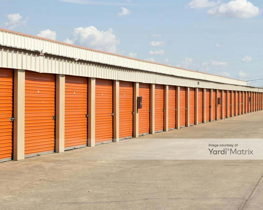 Tiger Self Storage - 2718 Q Street, North Highlands – RentCafe